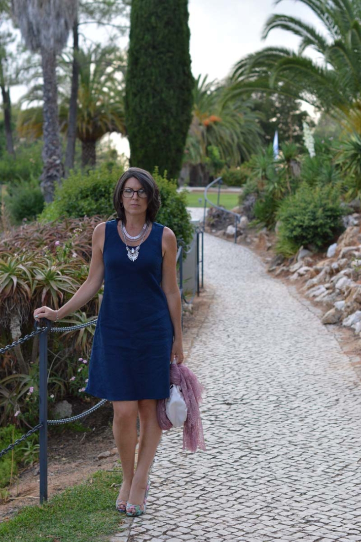 An evening to remember at Penina in my blue linen shift dress Suzy Turner