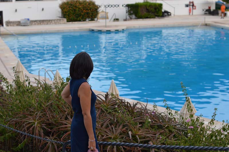 An evening to remember at Penina in my blue linen shift dress Suzy Turner