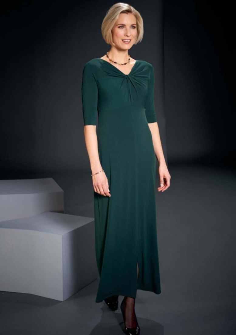 Standing the test of time with David Nieper dresses Suzy Turner